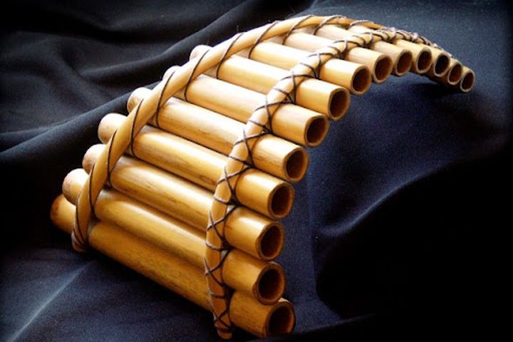 Naiul, unul din cele mai vechi instrumente muzicale, element al ...